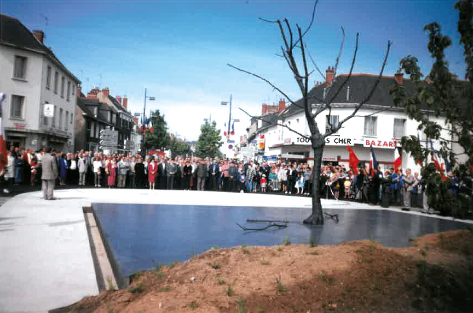 Le saviez-vous ? L'histoire de l'arbre de la Résistance | Mairie de ...